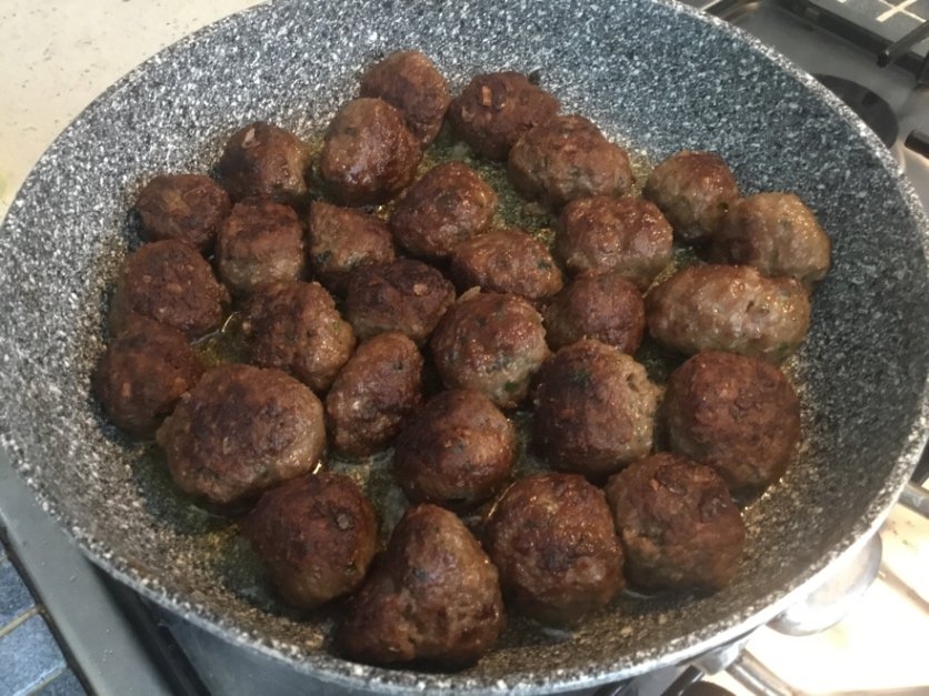 İsveç Köfte (Krema Soslu Tava Köfte) Tarifi - TarifMotoru