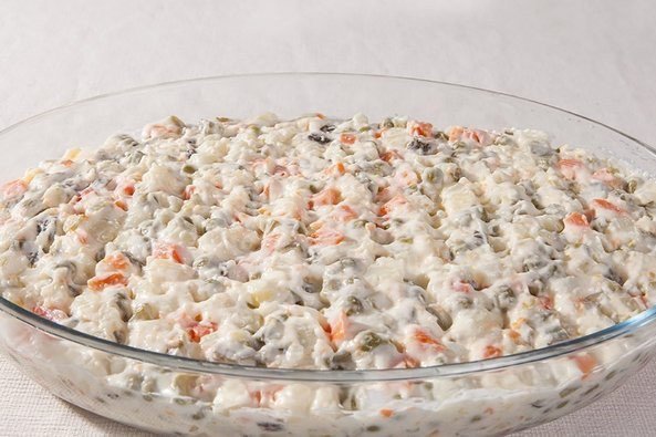 Russian Salad Recipe - TarifMotoru